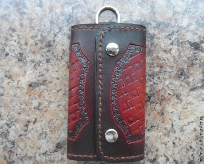 Изготавливаем мужскую кожаную ключницу: Мастер-Классы в журнале Ярмарки ...