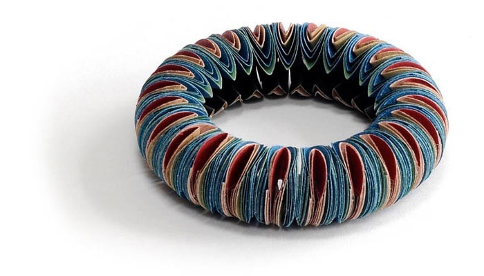 Бумажная бижутерия от Nel Linssen