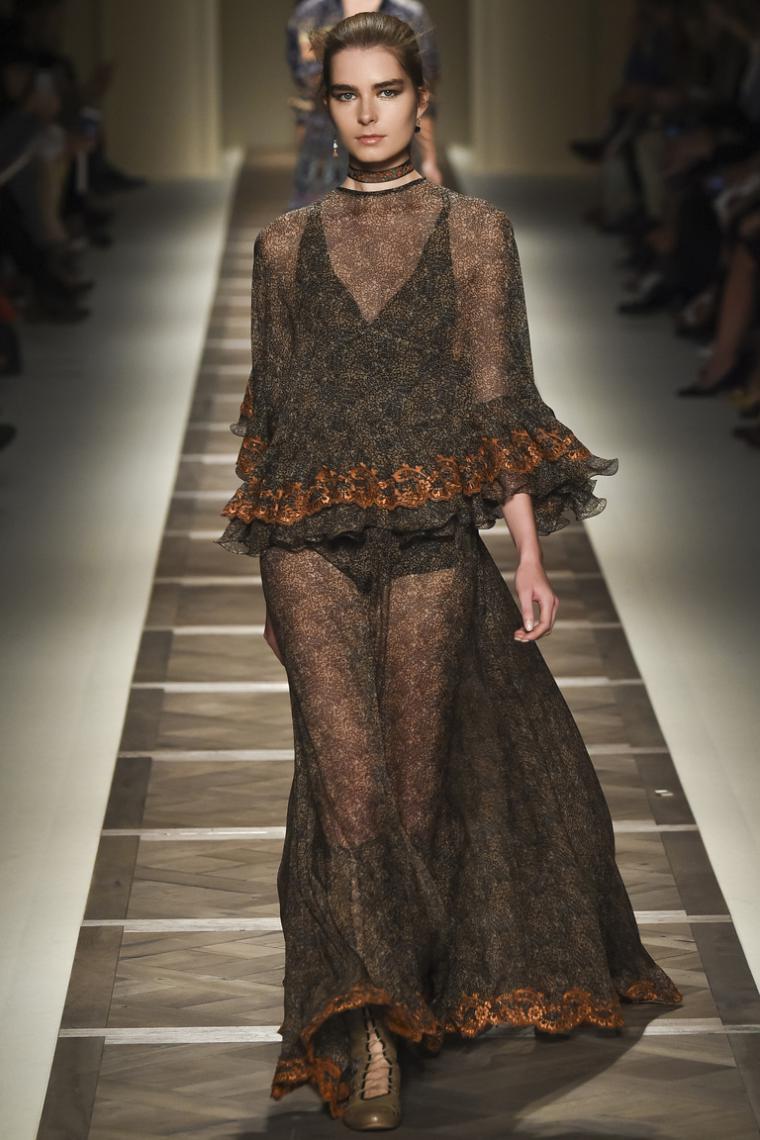 Романтичная коллекция Etro: 40 нежных и воздушных нарядов сезона весна-лето 2016