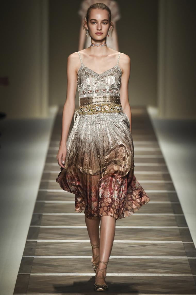 Романтичная коллекция Etro: 40 нежных и воздушных нарядов сезона весна-лето 2016