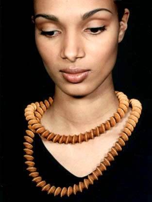 Бумажная бижутерия от Nel Linssen